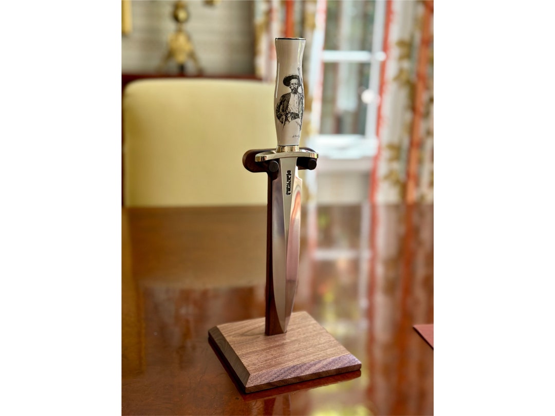 Vertical Knife Display for Stiletto and Dagger Style Knives ~ Variable ...