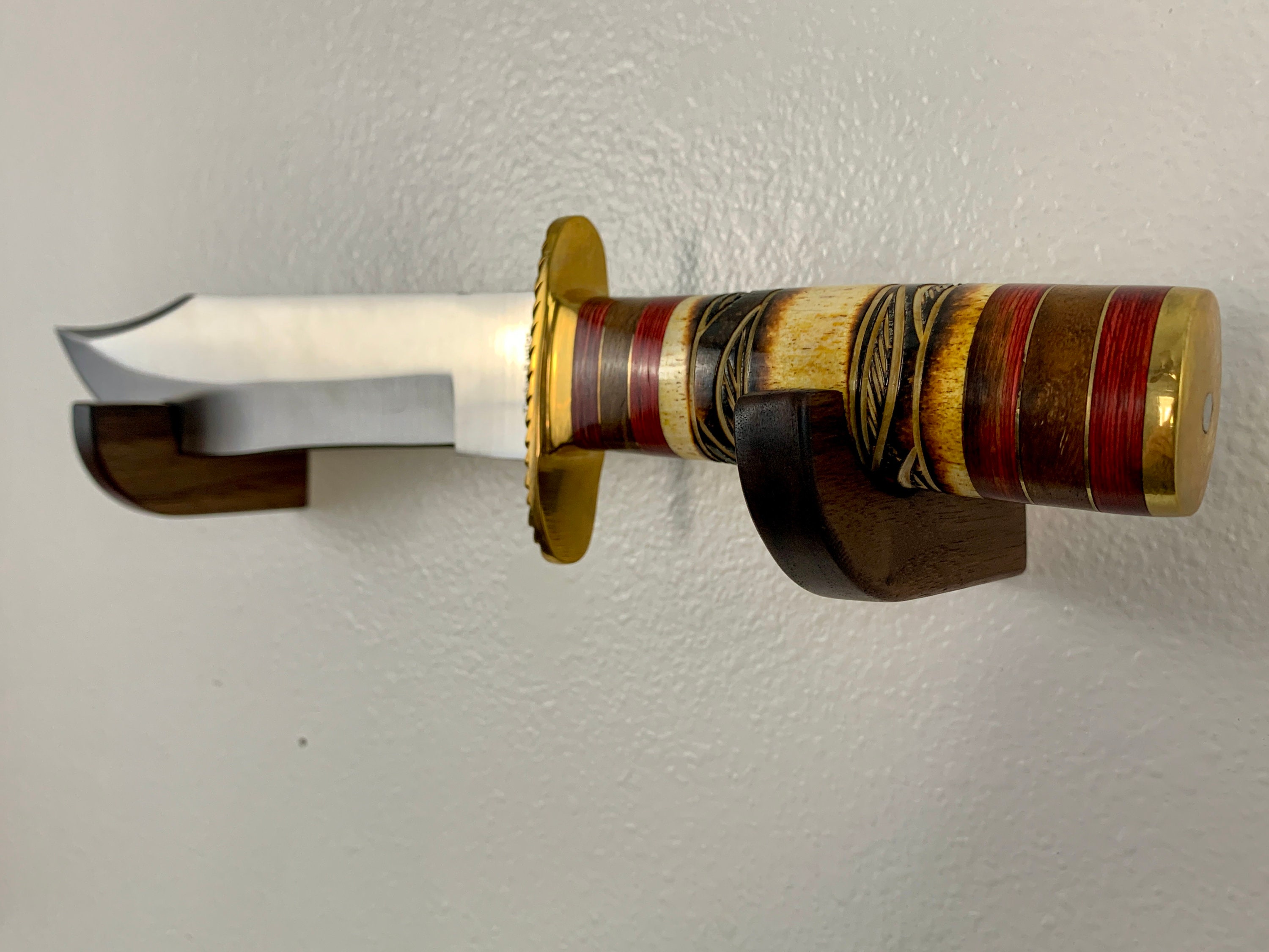 Wall Mounted Knife Display ~ Minimalist Design Knife Stand ~ Adjustable ...