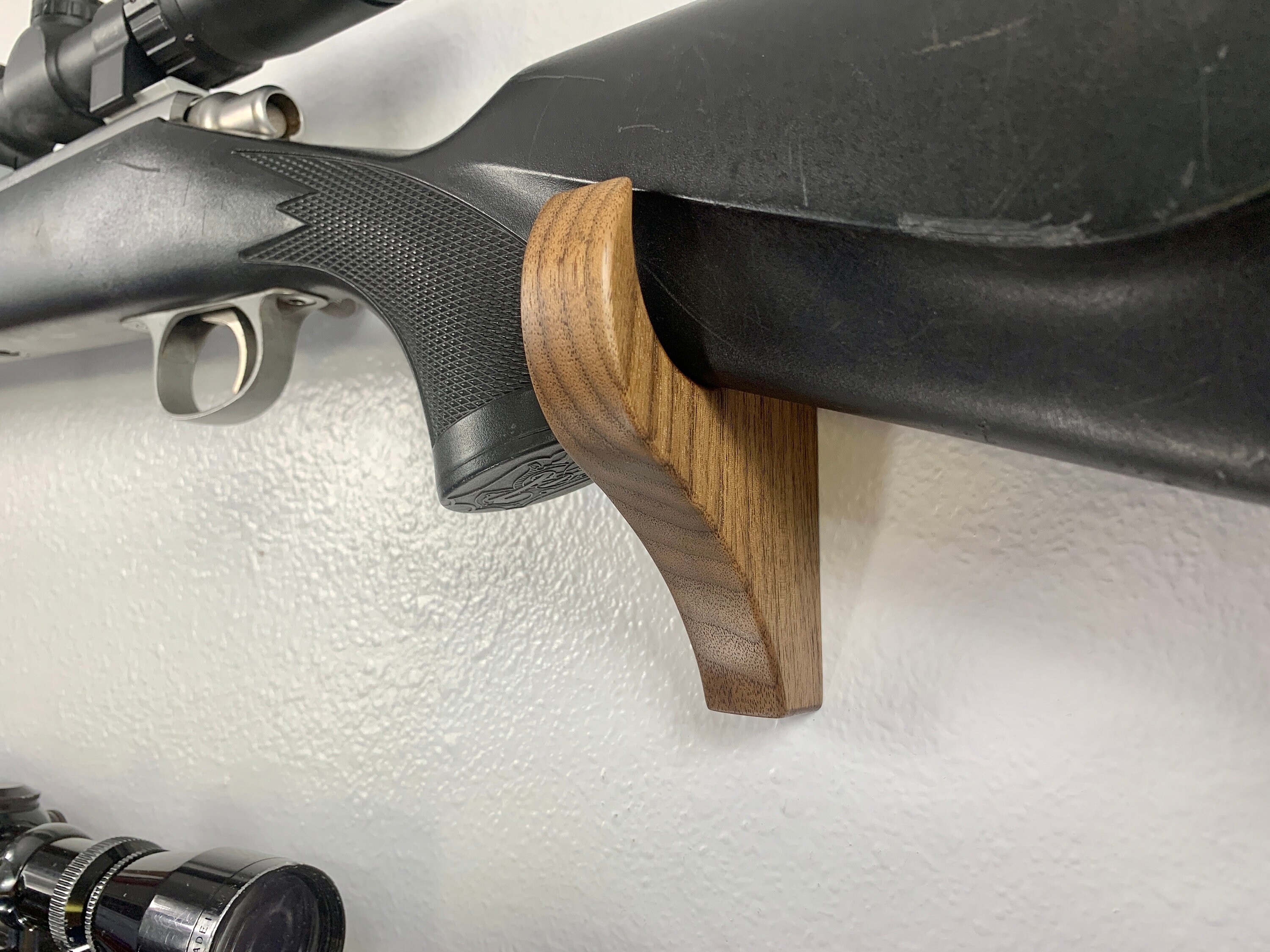 Walnut Minimalist Rifle Wall Mount ~ Solid Wood ~ Custom Hunting ...