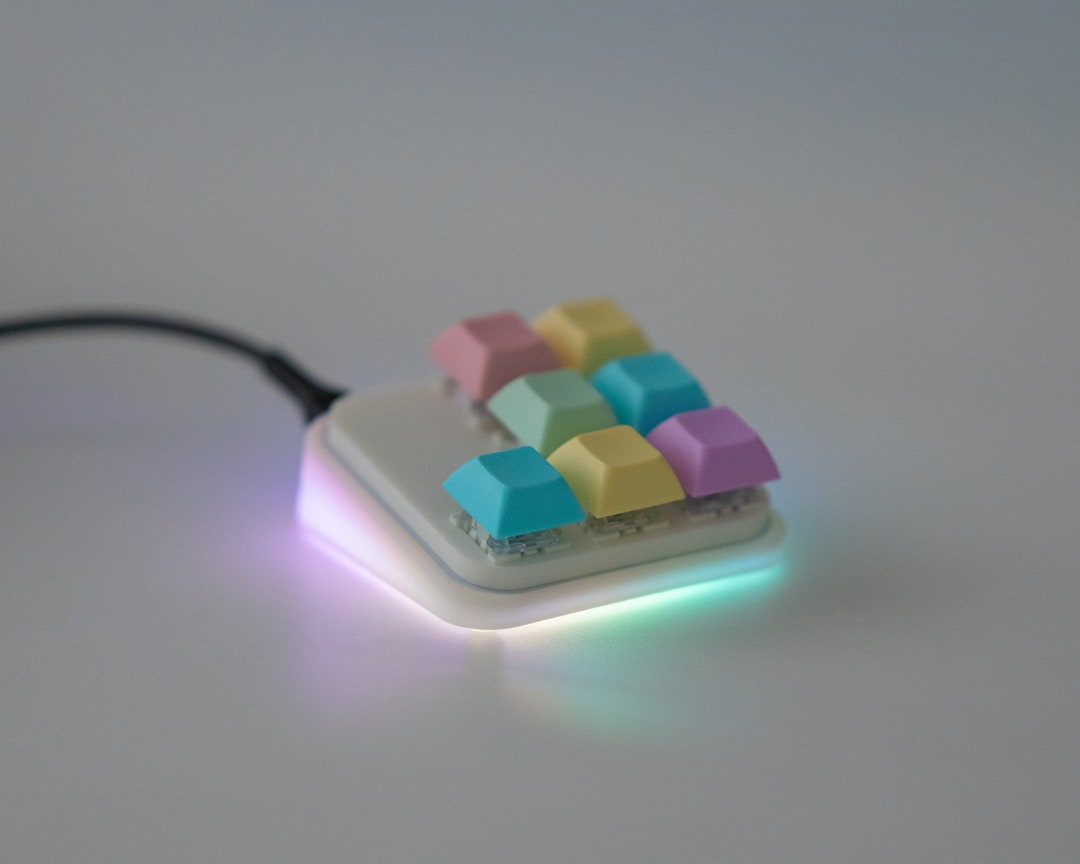 ZMK 7 Hotswap & RGB Underglow Mechanical Macropad -- (qmk/vial) Easily ...