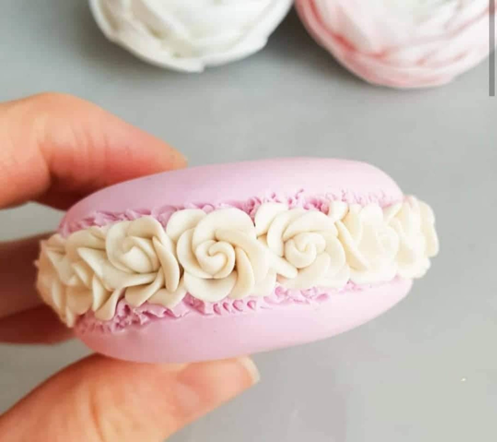Heart and Round Shape Rose Roses French Macaroon Macaron Mold Mould ...