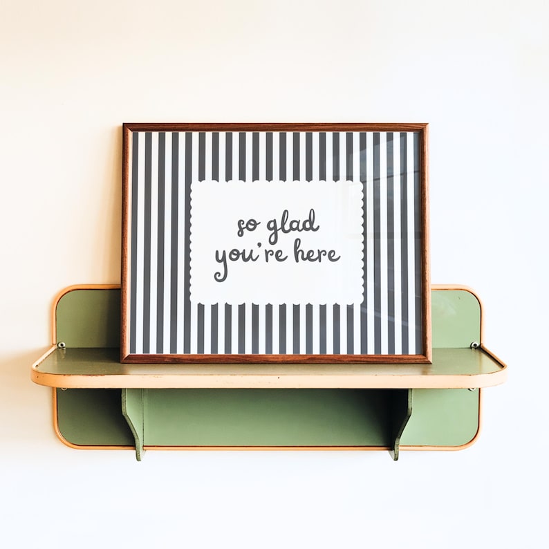 So Glad You're Here Welcome Sign for Entry Way or Living Room - Etsy