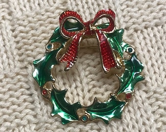 Vintage Christmas Wreath Brooch, Goldtone Metal With Red and Green ...