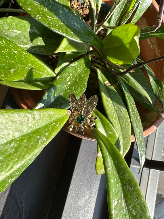 Green Mid Century Rhinestone Bumble Bee Brooch Pin - Gem
