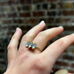 Vintage Vogue Gold Stone Pearlescent Ring Size 7 3/4 - Etsy