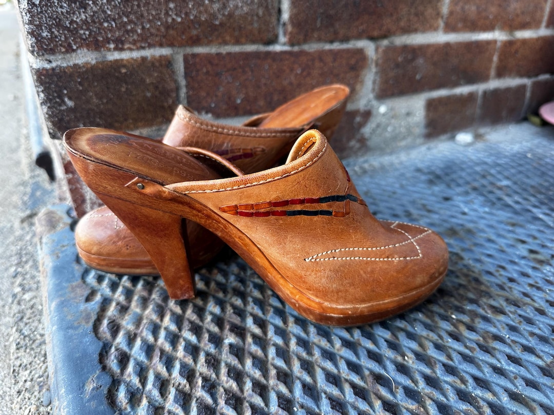 Vintage 70's Leather & Wood Platform Clogs Mules Size 7 1/2! - Etsy