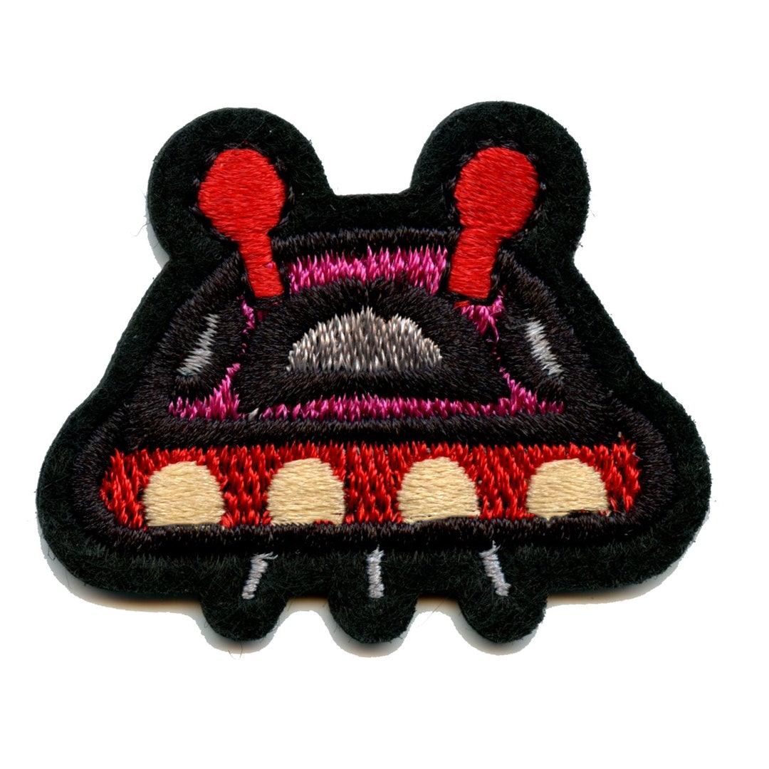 Red Alien Spaceship Patch UFO Outer Space Embroidered Iron on Small EE3 ...
