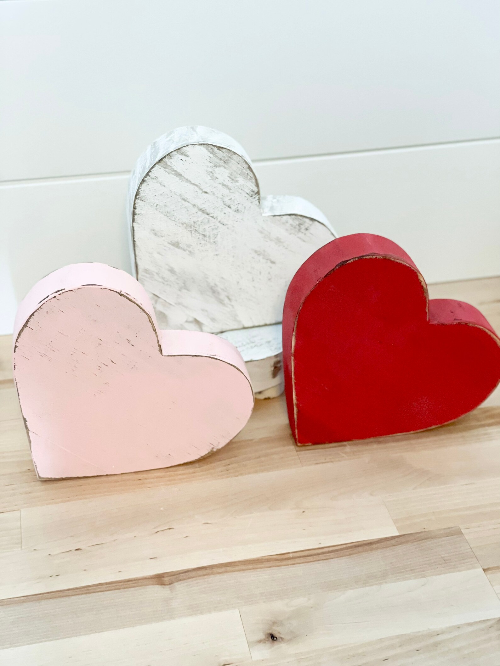 White Distressed Heart Wooden Heart Heart Decor Valentines - Etsy