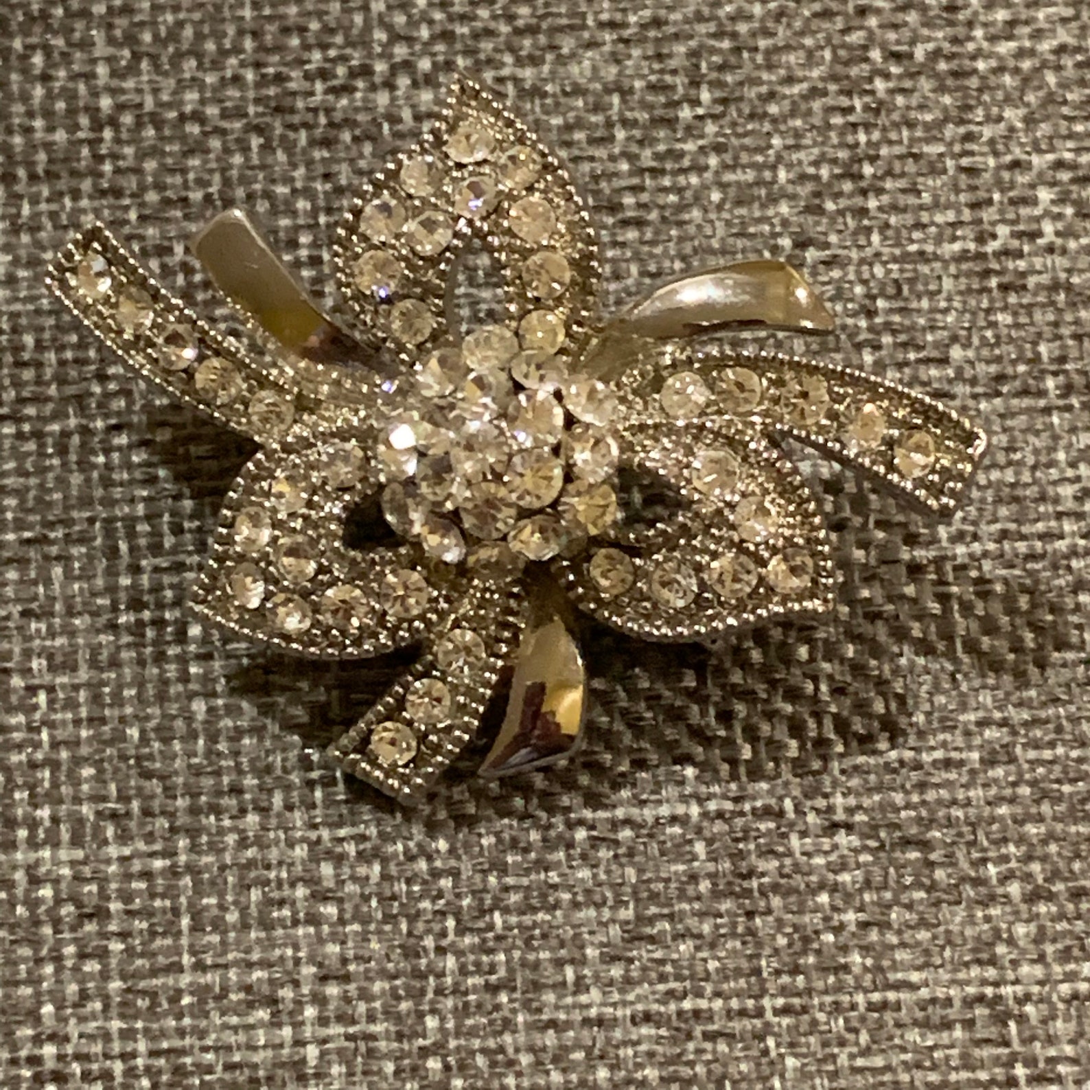 Silver Rhinestone Brooch-silver Flower Brooch-silver Rhinestone Pin - Etsy