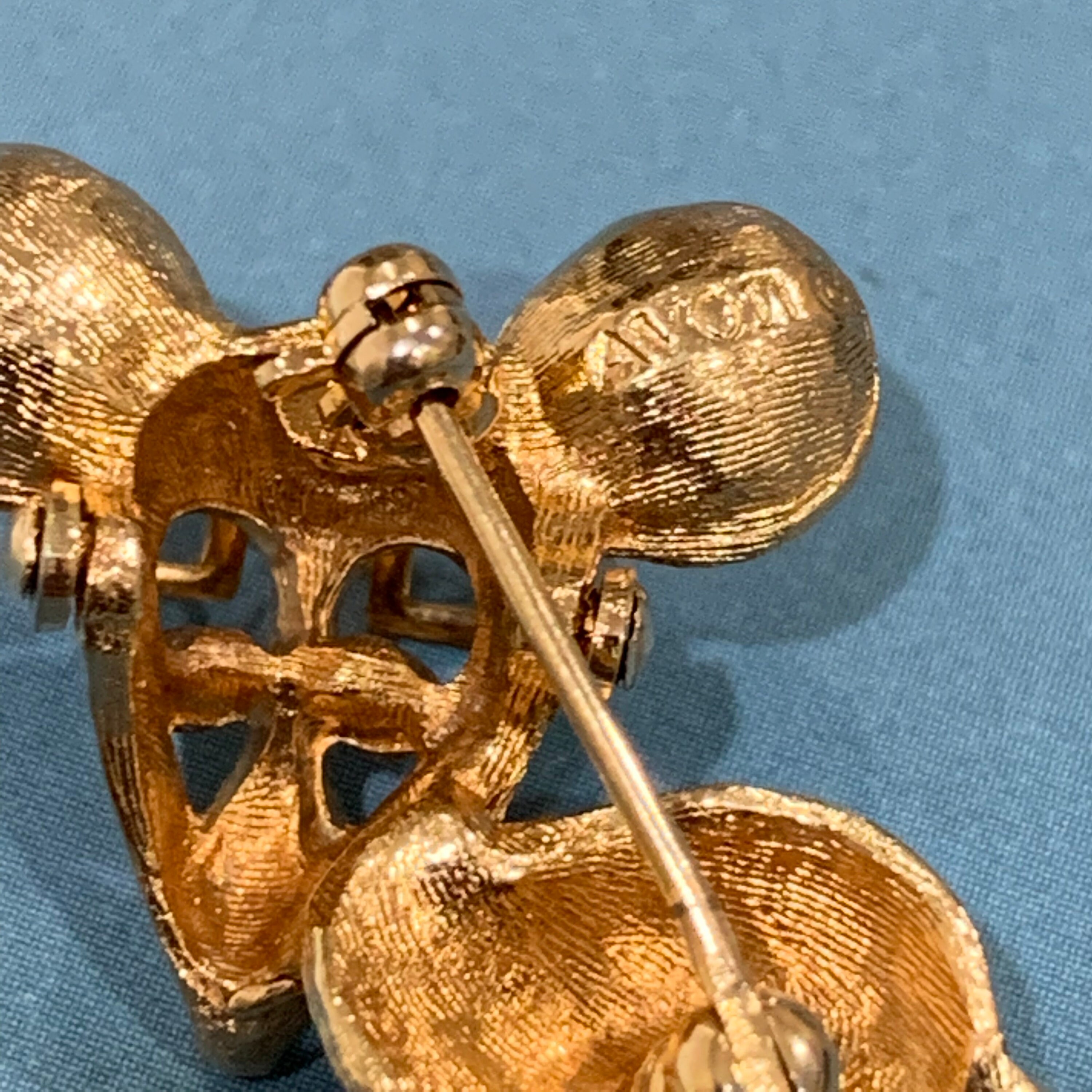 Avon Mouse Brooch Pin-adorable Mouse Wearing Moveable Glasses- Vintage ...