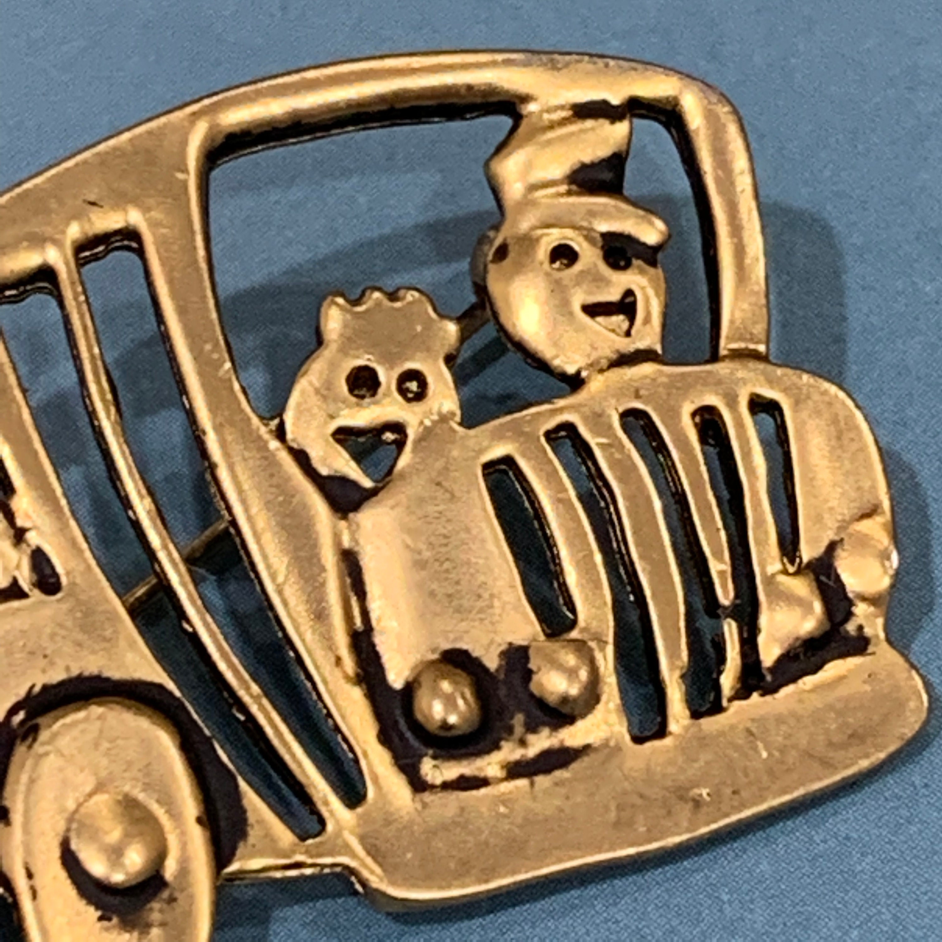 Bus Brooch Pin Wheels on the Bus Pin-gold Tone Bus Pin Kids on Bus Pin ...