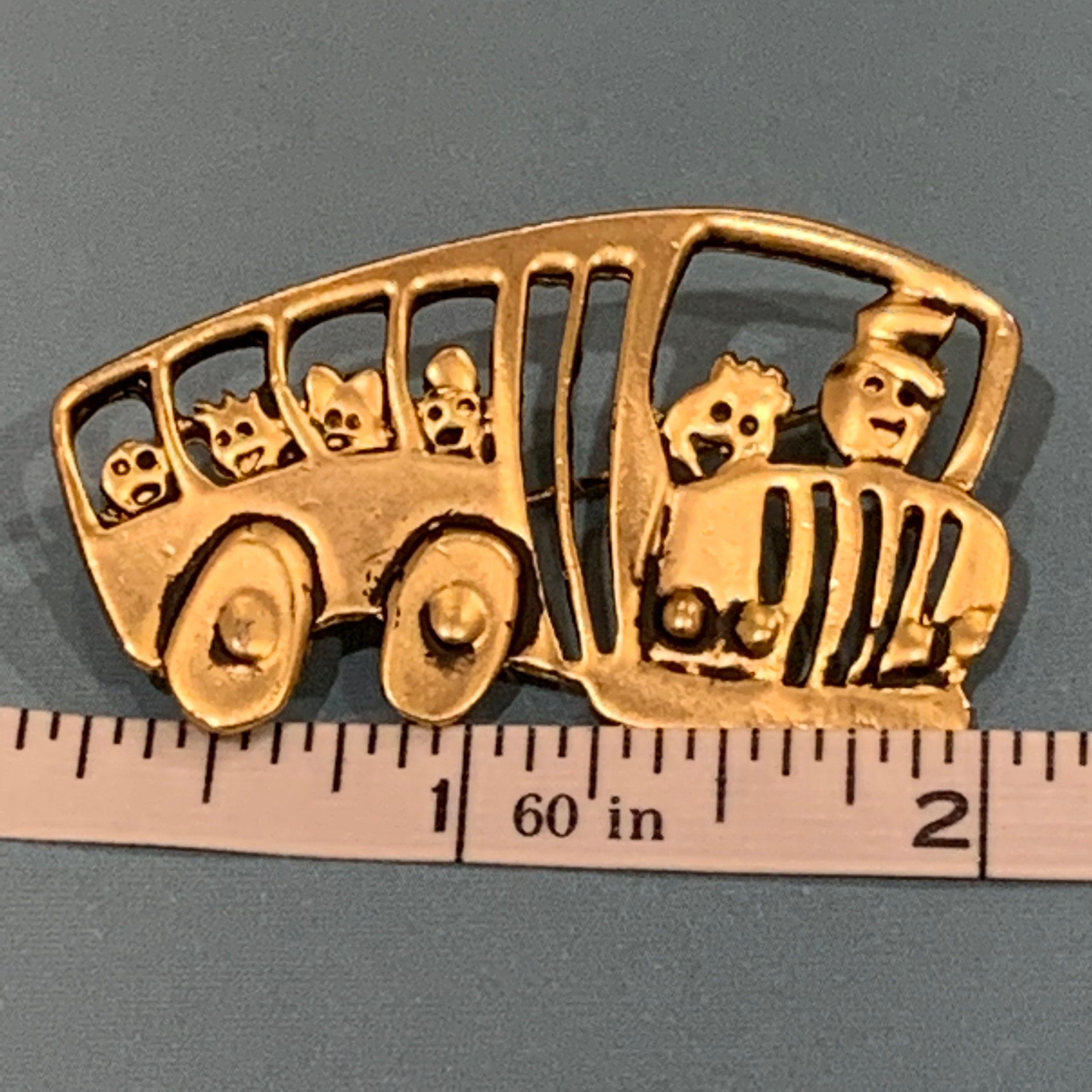 Bus Brooch Pin Wheels On The Bus Pin-Gold Tone Bus Pin Kids - Etsy.de