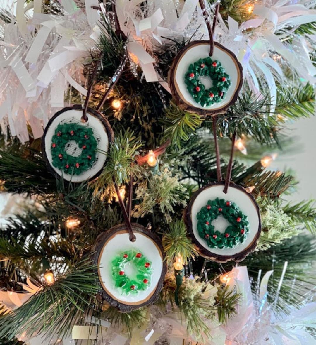 Handmade Christmas Wreath Ornament: Broken Glass Art on Wood Slice - Etsy