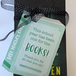 Last Day of School Teacher Gift, Book Gift, Gift Card Holder, Teacher ...