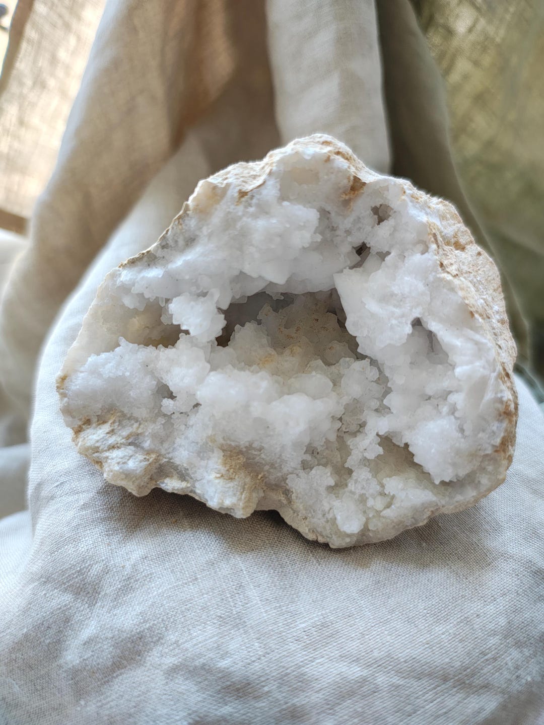 Quartz Geode - Raw Stone - Lithotherapy - Natural Stones - Acceptance ...