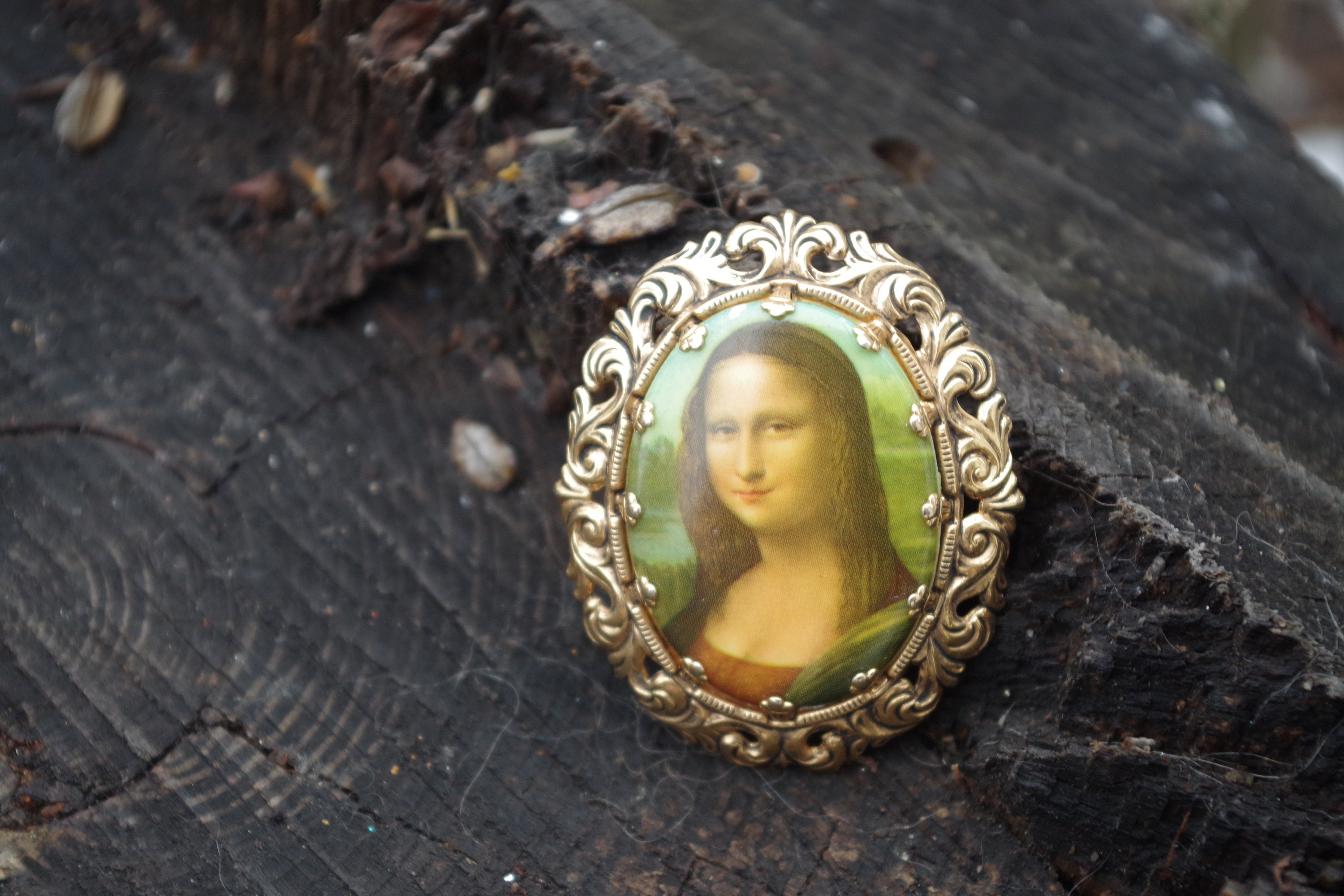 Vintage Porcelain Mona Lisa Frame Gold Plated Portrait Brooch Made in ...