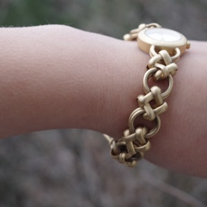 Vintage Guess Ladies Gold Plated Chain Link Wrist Watch Bracelet Style ...