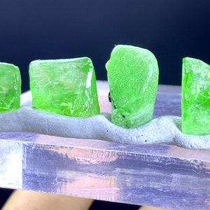Natural Green Color Peridot Crystal Lot ,peridot Specimen,peridot ...
