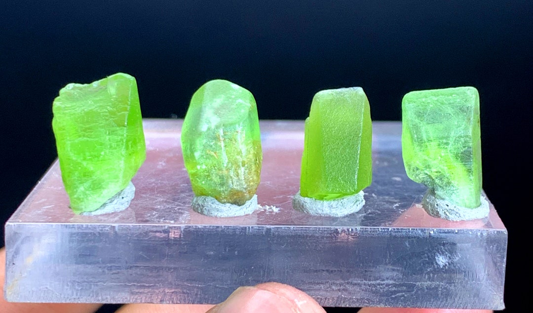 Natural Green Color Peridot Crystal Lot ,peridot Specimen,peridot ...