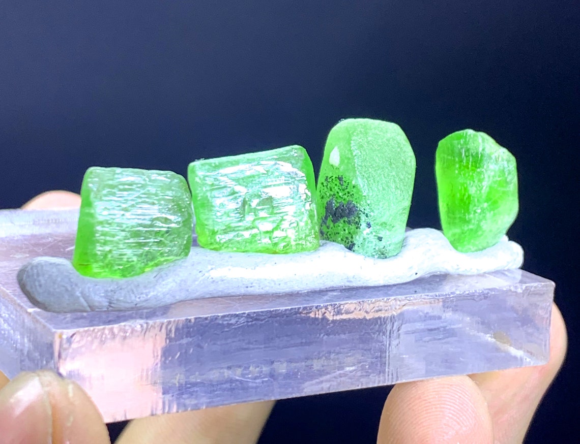 Natural Green Color Peridot Crystal Lot ,peridot Specimen,peridot ...