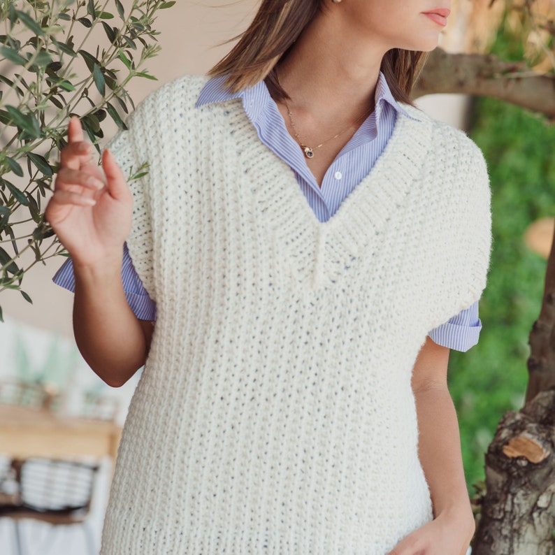 V-neck Vest Knitting Pattern for Women Chunky Sweater Knit - Etsy