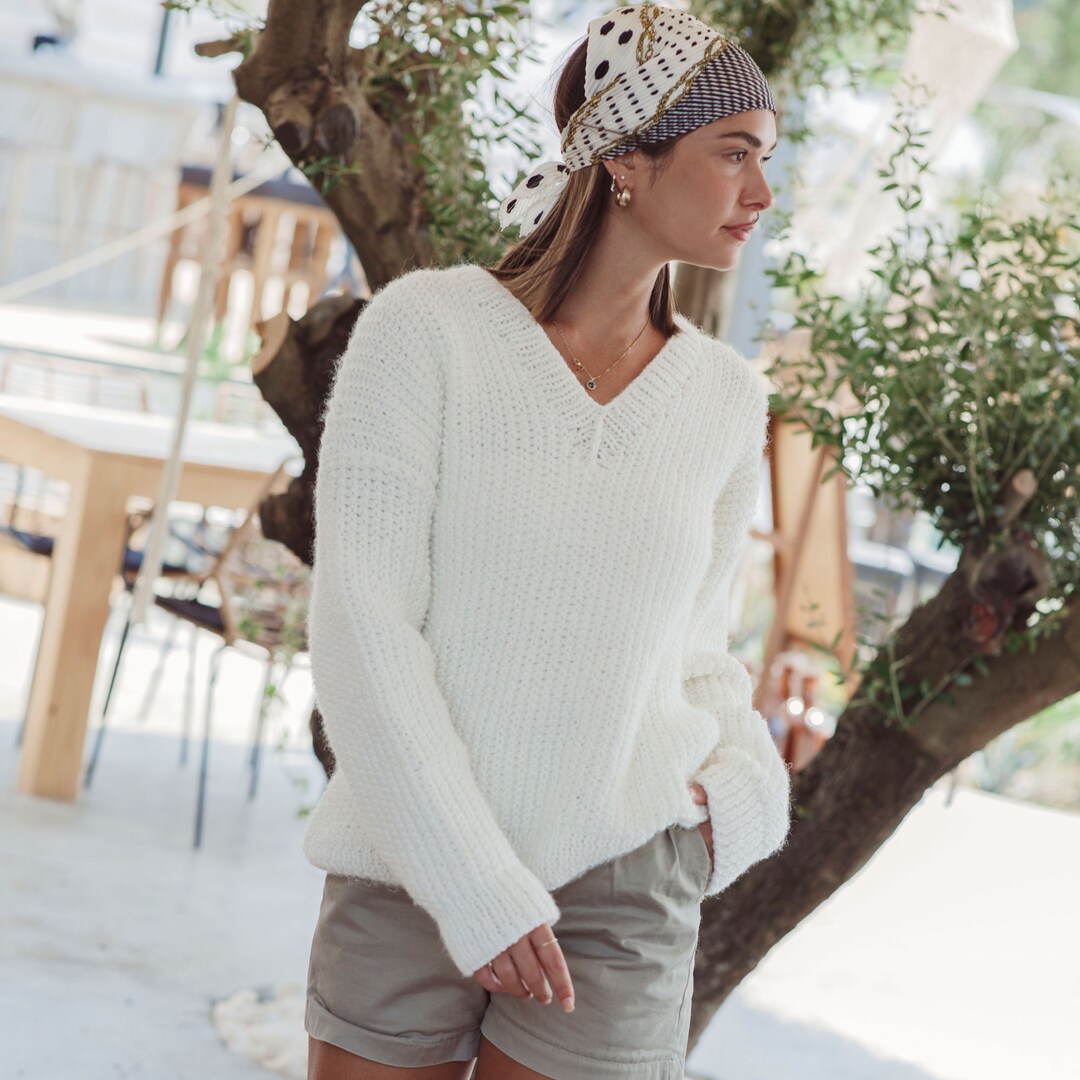 V-neck Sweater Knitting Pattern for Women Chunky Sweater - Etsy Canada