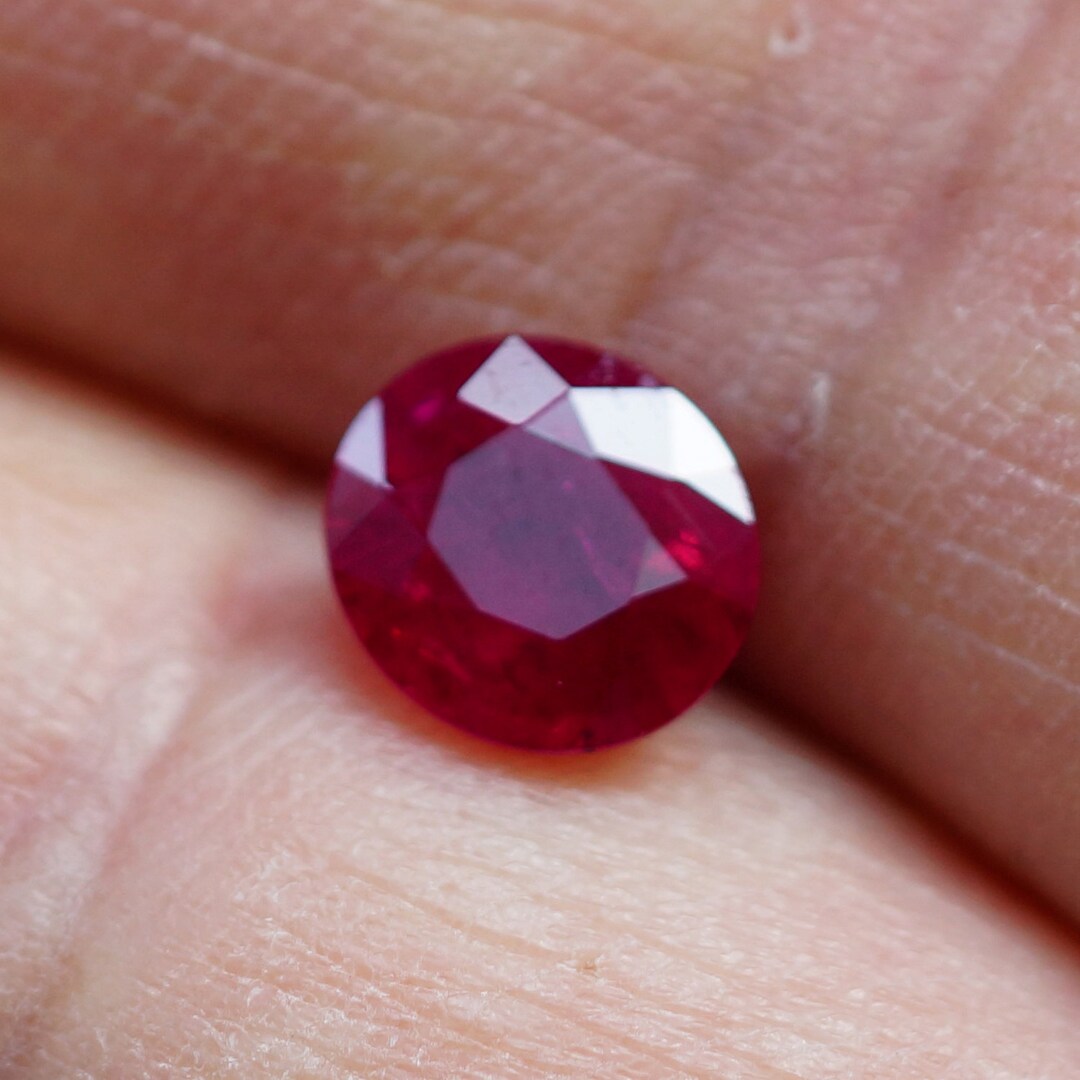 7.9x7.2 Red Ruby, Normal Heat Treatment Oval Shape Ruby Loose Gemstones ...