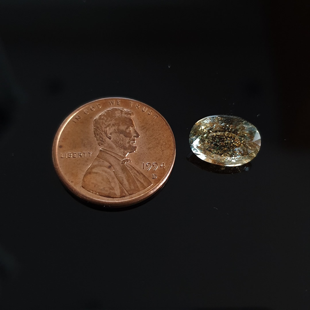 3.07 Carats Feldspar , Unique Aventurescence, Beige Yellow Oval ...