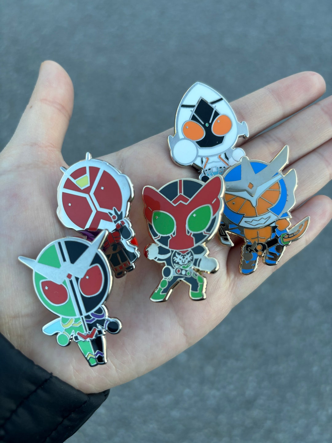 Kamen Rider Enamel Pin - W, OOO, Fourze, Wizard, Gaim - Etsy