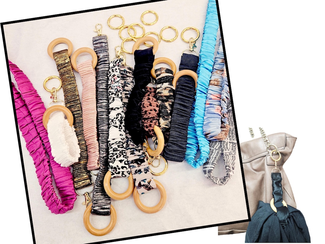 Hands Free Jacket Holder | Scrunchie Style Coat & Scarf Carrier | Bag ...