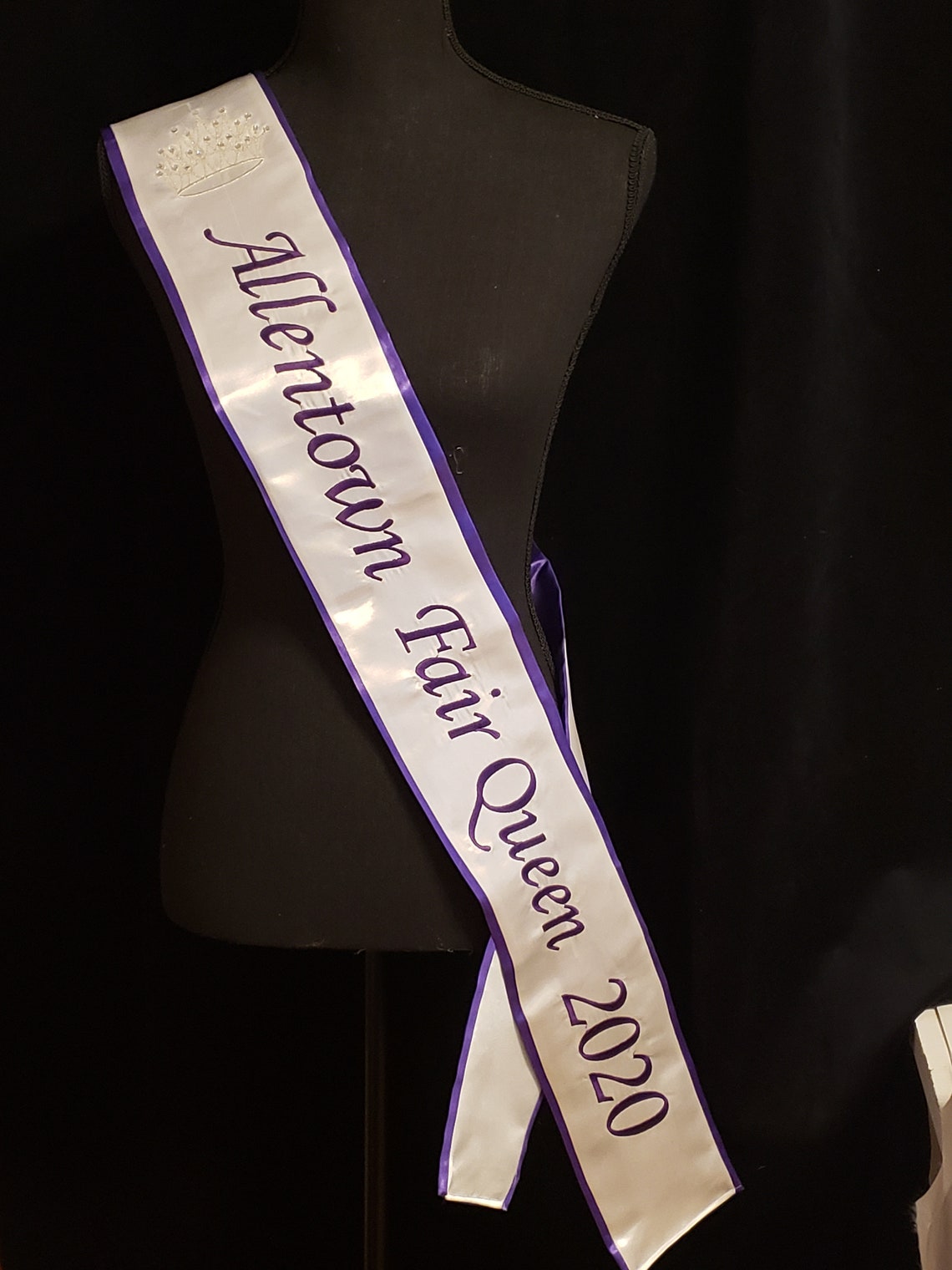 CUSTOM EMBROIDERED SASHES Pageant/Homecoming | Etsy