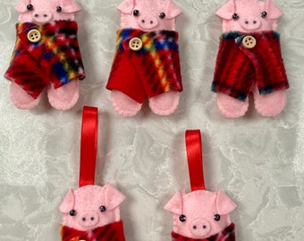 Handmade Felt Pig in Blanket Decoration,felt Christmas Tree Decorations ...