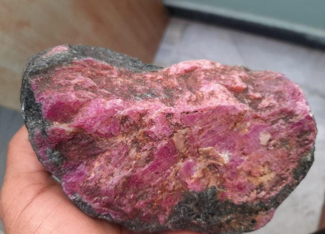 Natural Ruby Zoisite Gemstone Rough, AAA Quality Healing Ruby Crystal ...