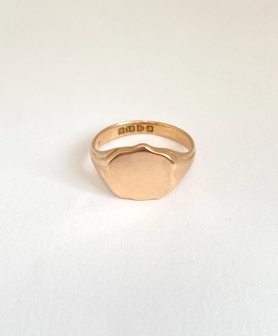 Antique, 18ct Gold Shield/Heart Signet Ring (5.18g) H… - Gem