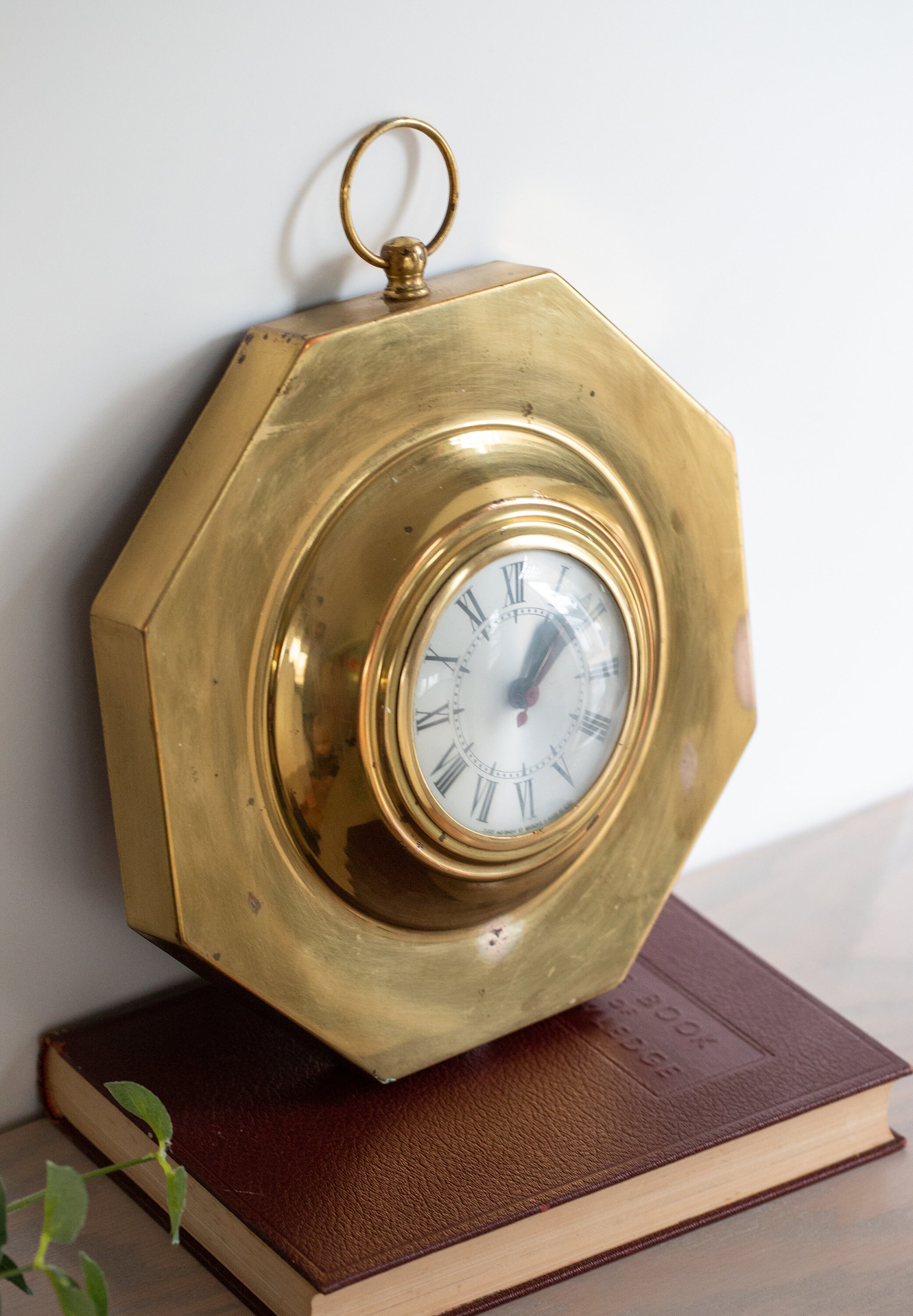 Reloj de pared de latón vintage octágono montaje en pared | Etsy