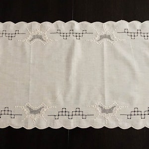 Hemstitch With Embroidery and Scalloped Edges Table Runner (style #9525 ...