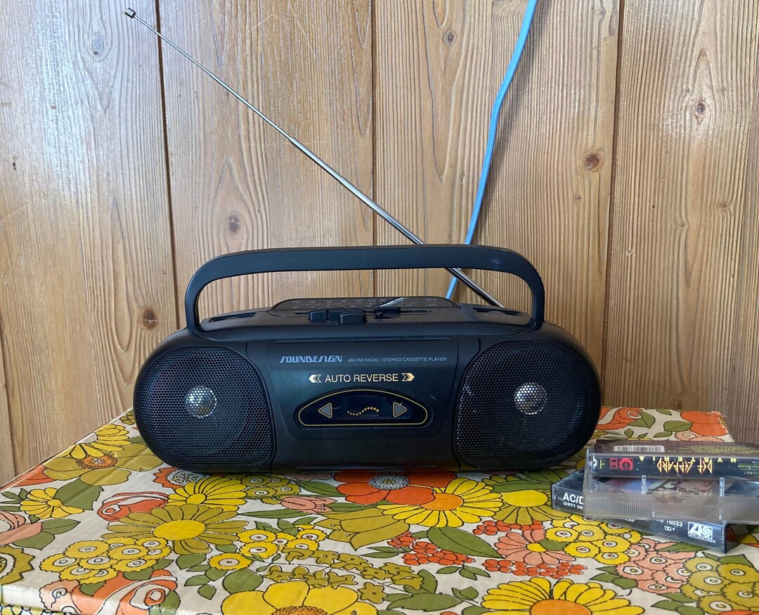Early 90's Soundesign™ Cassette Playing Radio Boombox. - Etsy