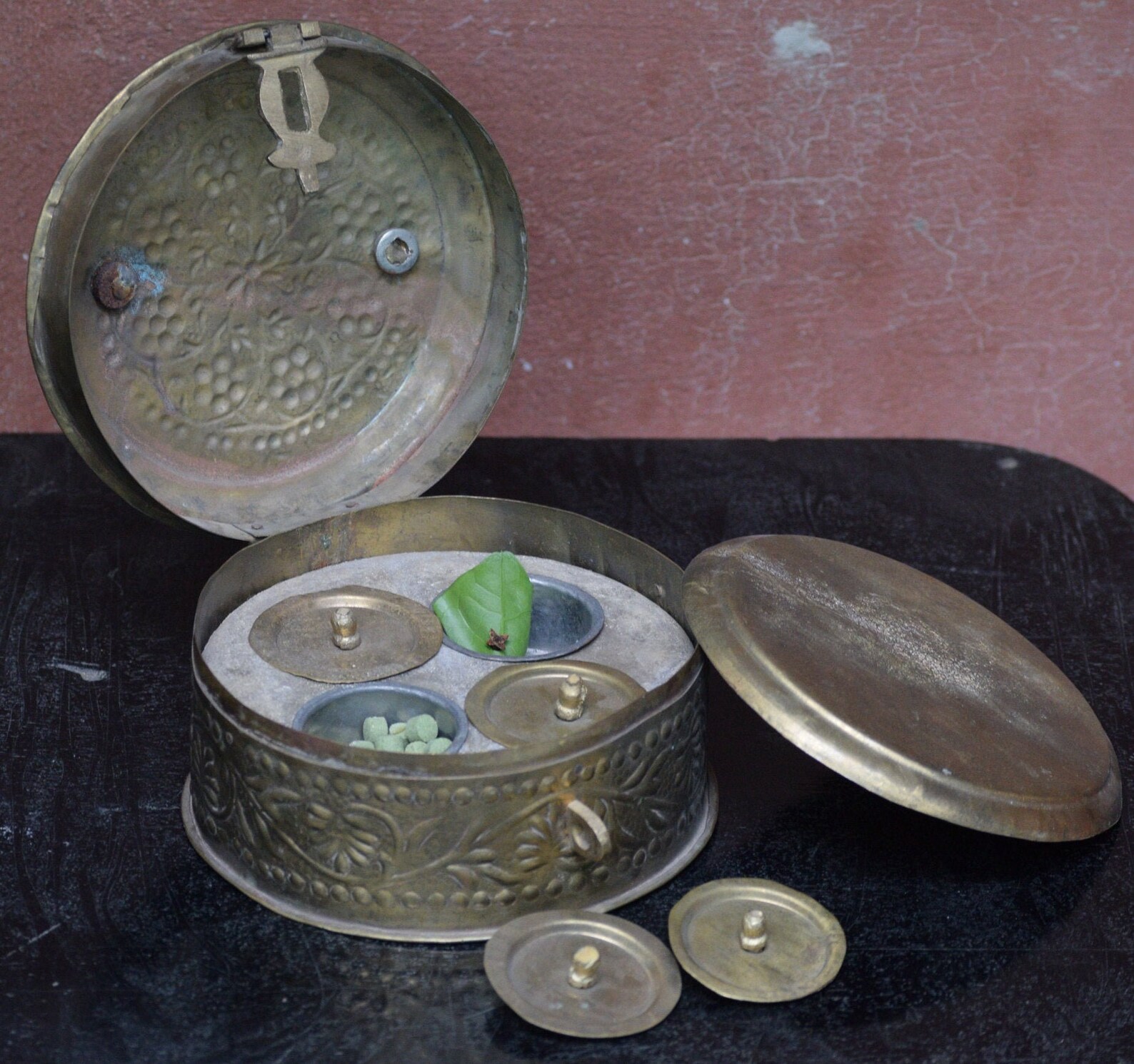 Vintage Brass Paan Daan With 4 Compartments Beetle Nut And | Etsy