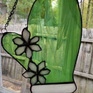 Stained Glass Snowflake Green Mitten Sun Catcher Holiday Christmas ...