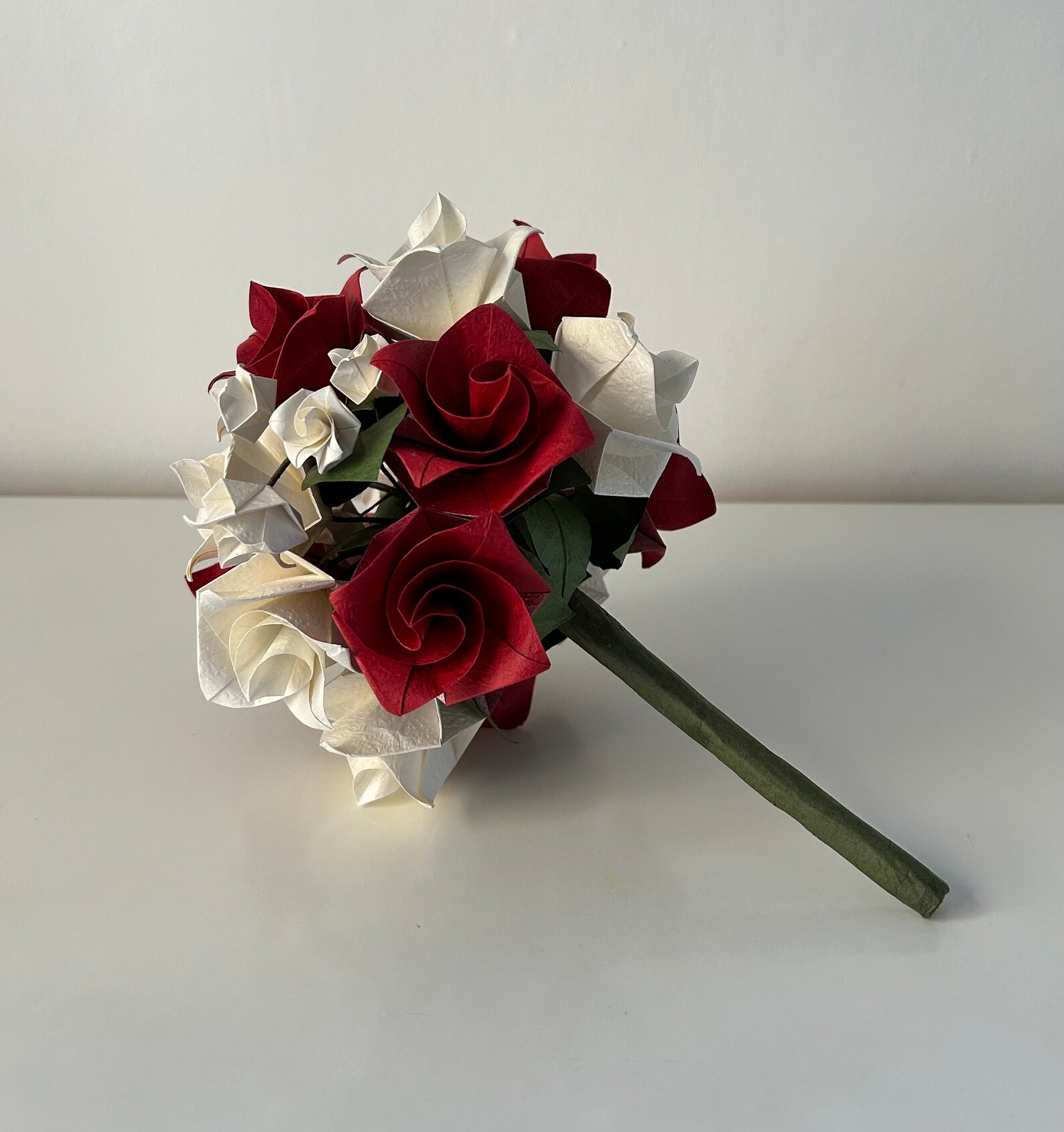 Paper Rose Origami Bouquet, Wedding Anniversary Decor - Etsy