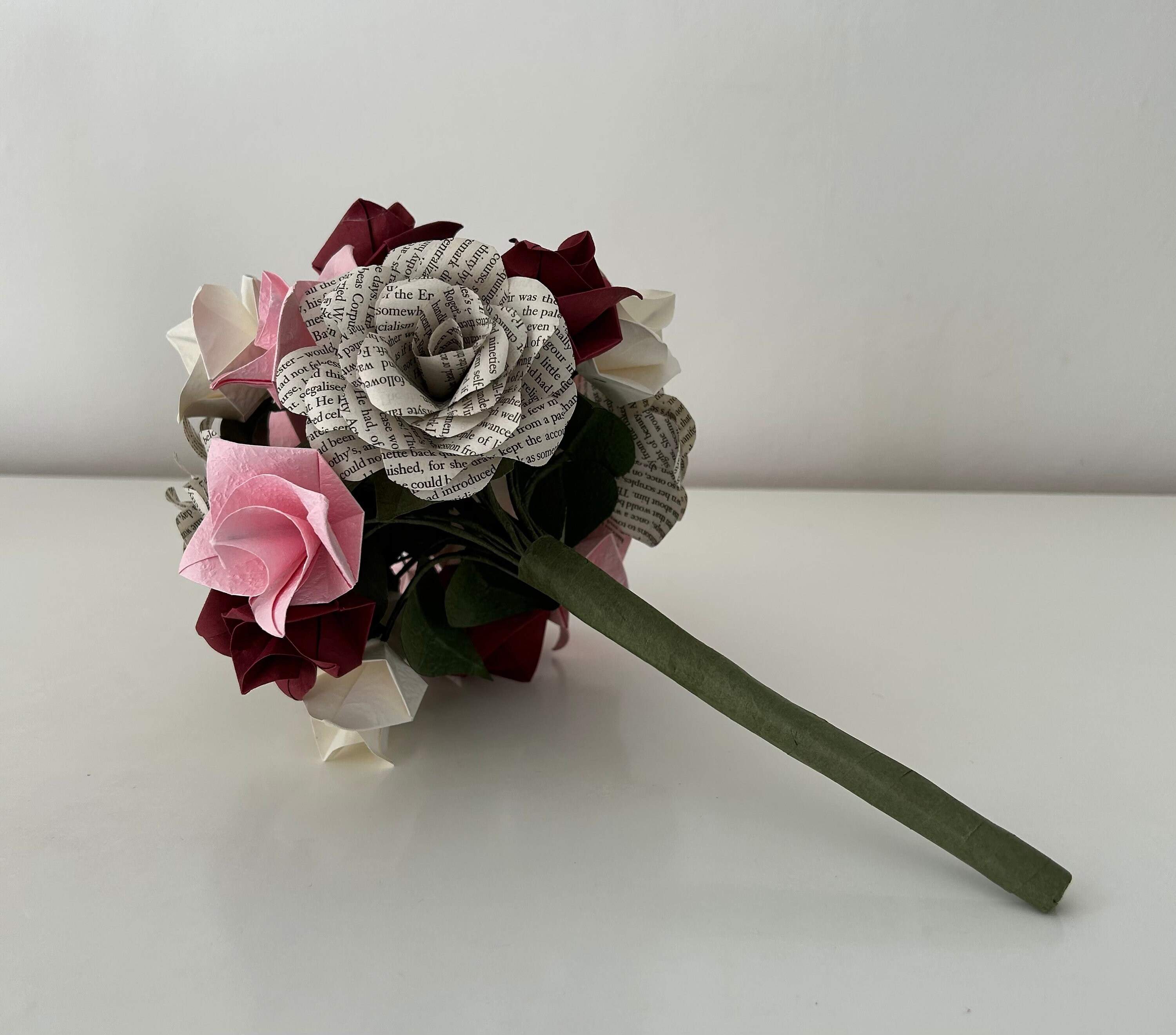 Origami and Book Paper Roses Bouquet for Wedding, Anniversaries ...