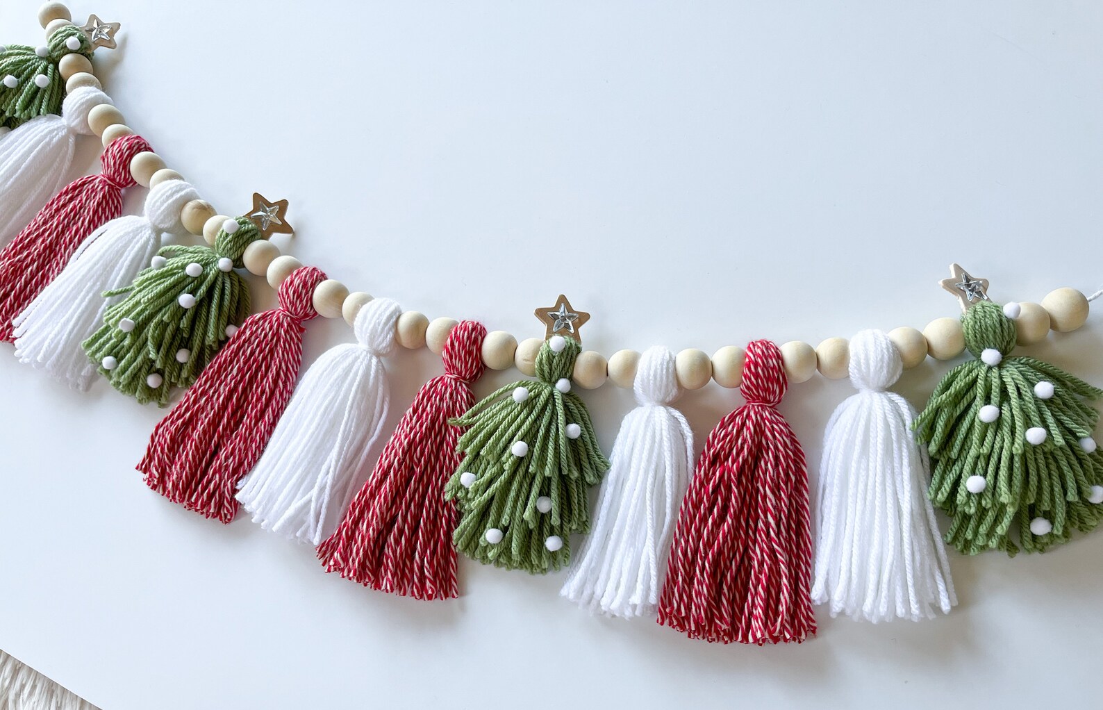 Christmas Tree Garland/ Peppermint & White Tassels/peppermint - Etsy