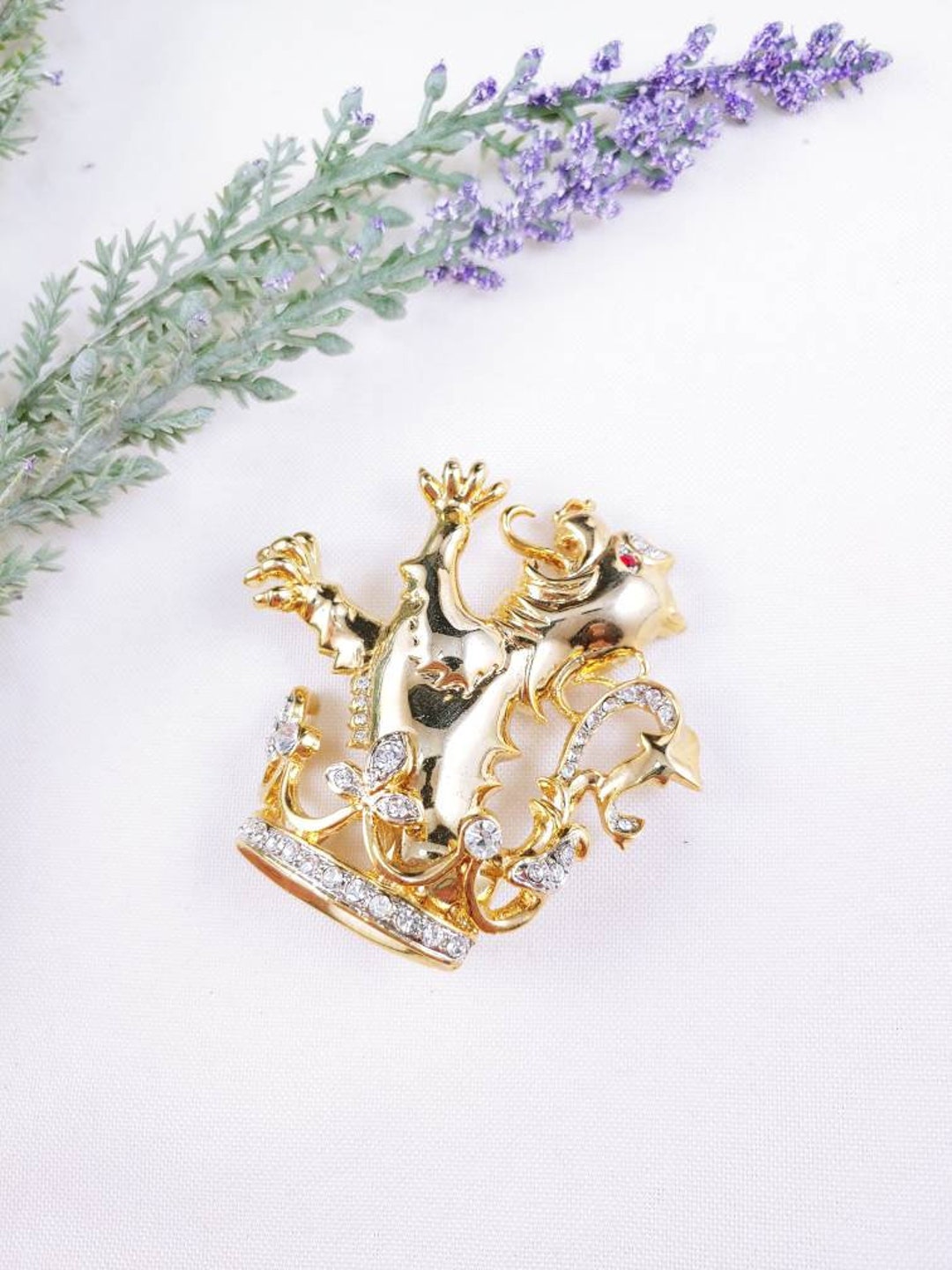 Vintage Griffon Large Lion Wild Cat Crown King Royalty Coat of Arms ...