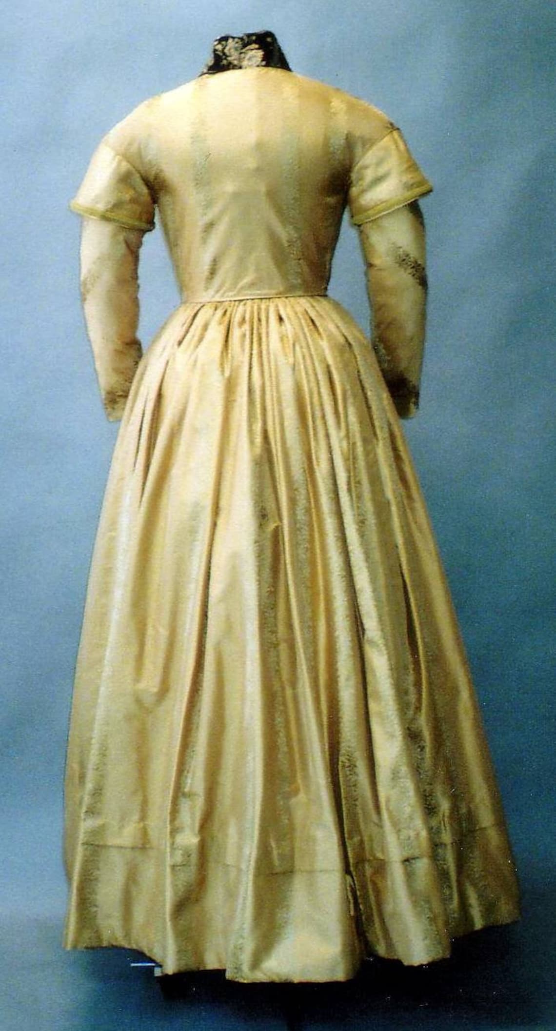 114 Ladies' Round Dresses 1840's To1852 With Three - Etsy UK