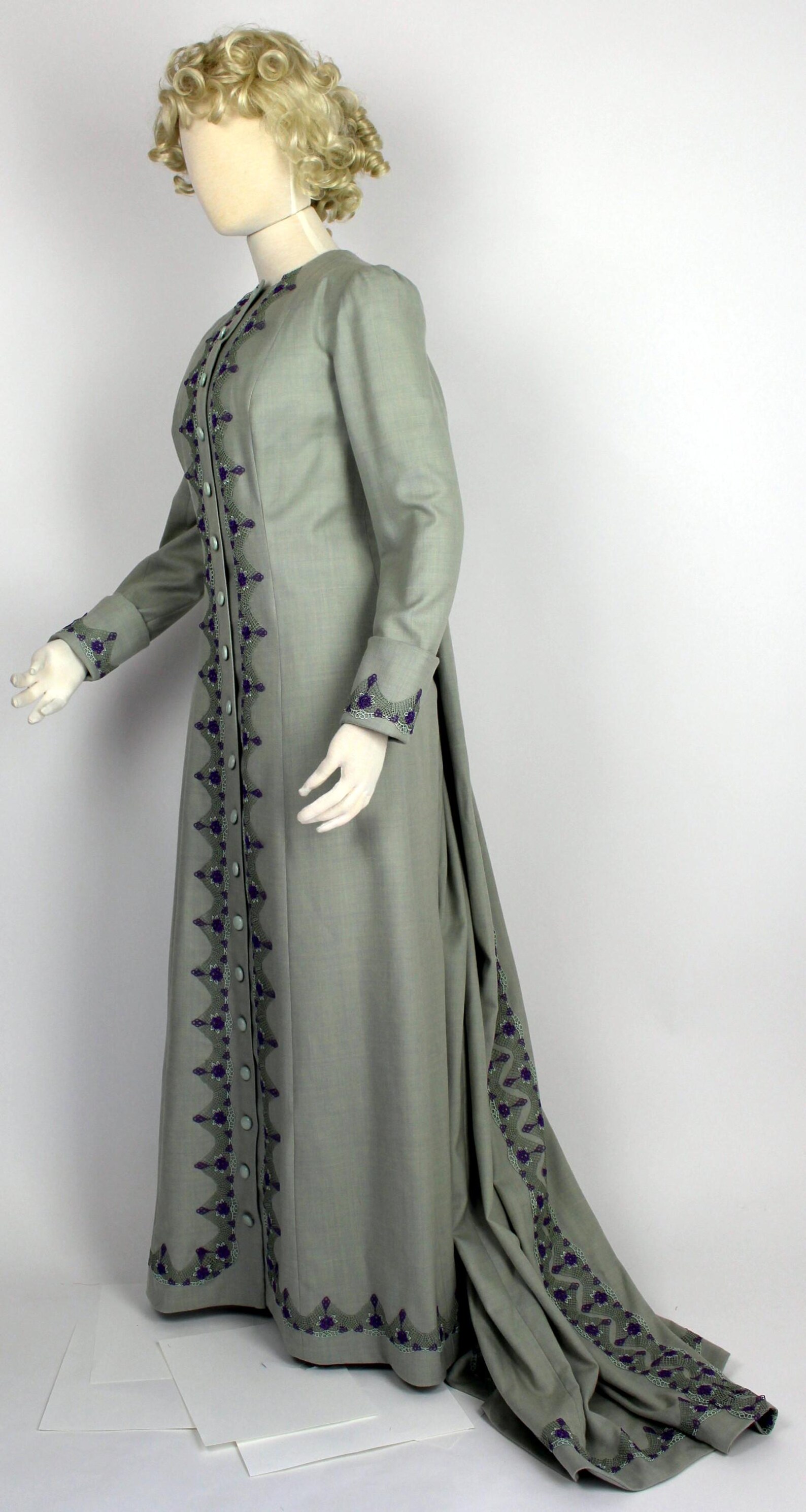 140-B Ladies Princess Line Tea Gown With Watteau Back Sizes 8-32 - Etsy