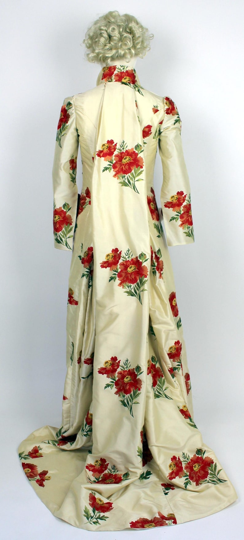 140-D Ladies Tea Gown With Watteau Back and Princess Seams Sizes 8-32 ...