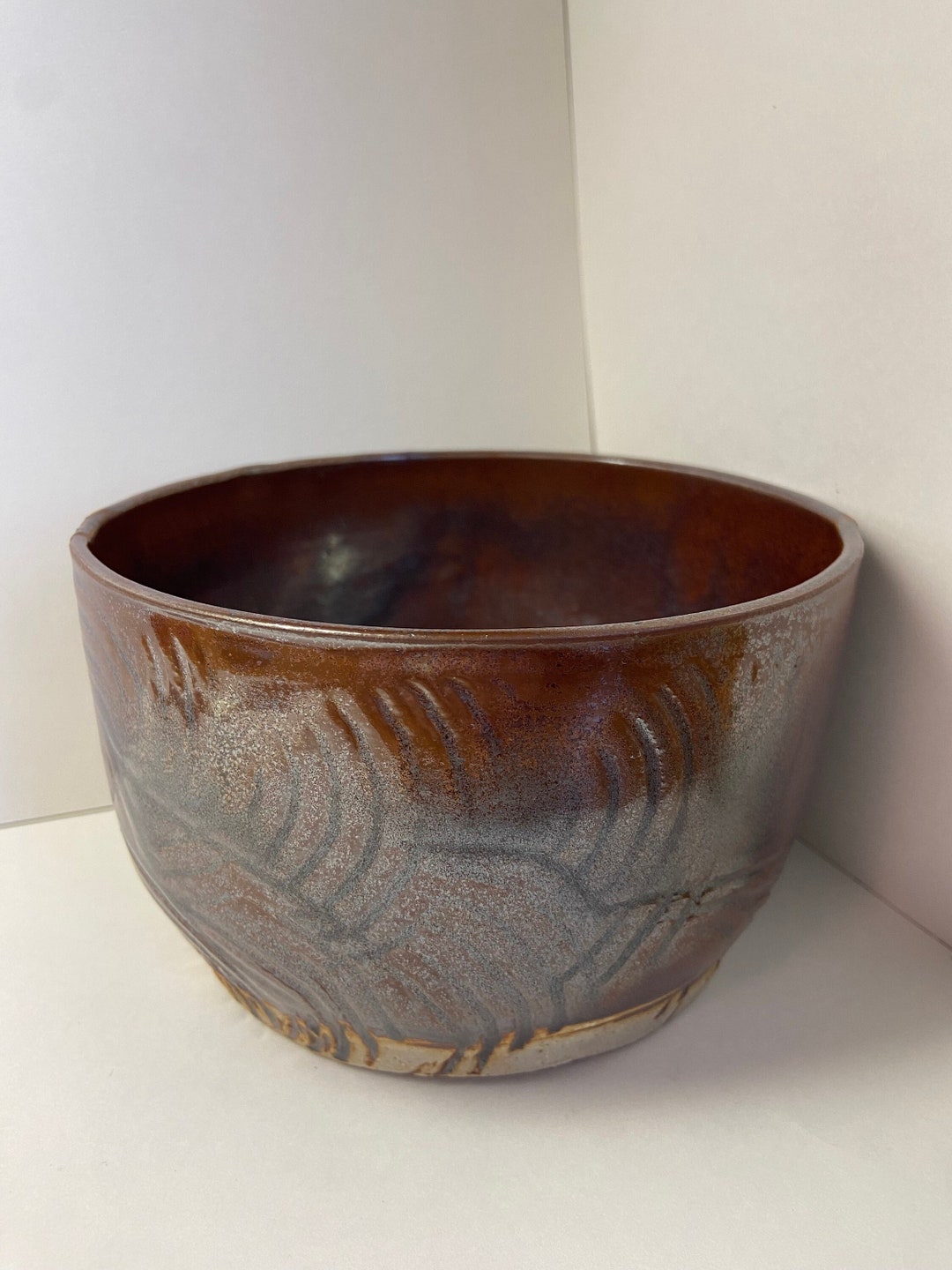 Swirl Carved Maroon Bowl - Etsy