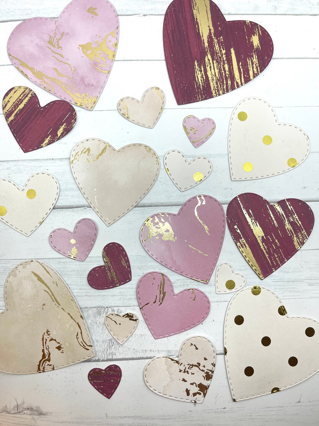 Die Cuts Hearts Stitched Edge 20 Pieces Foiled Specialty Basic ...