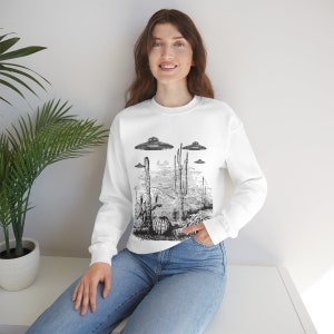 UFO Desert Graphic Sweatshirt, UFO Crewneck Sweatshirt, Comfy Sweater ...