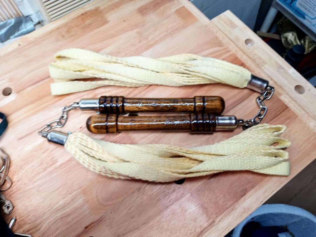 Twin Kevlarfire Floggers - Etsy